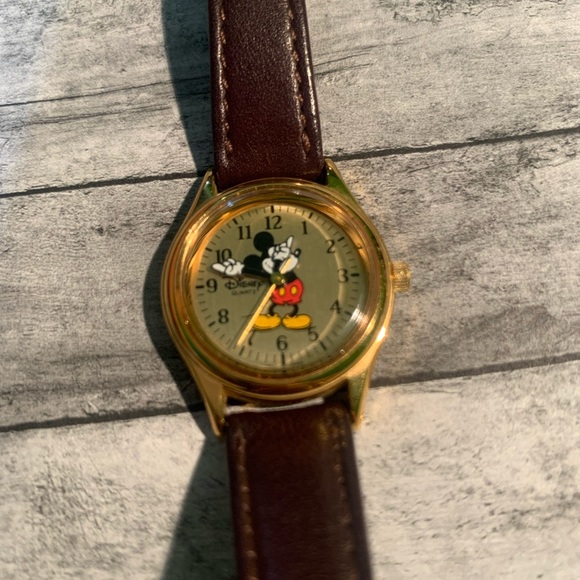 Accessories | Mickey Mouse Rotating Hands Disney Watch I Disney Watch ...